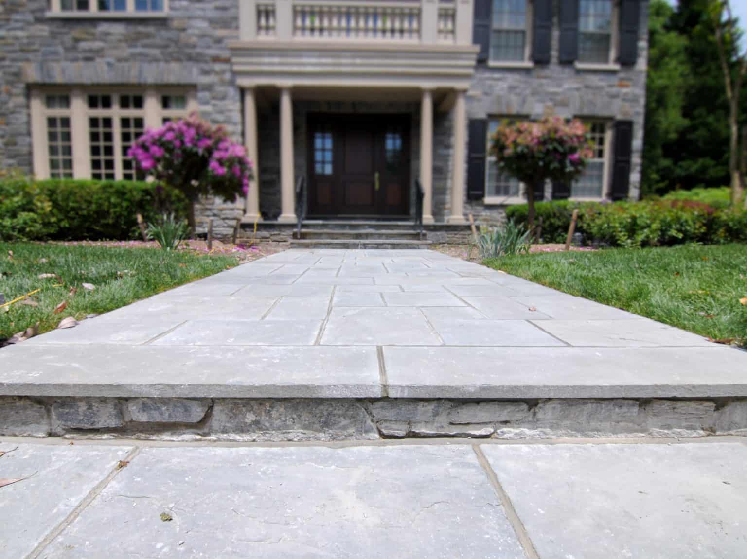 The Ultimate Guide to Building a Stunning Flagstone Walkway: Step-by ...